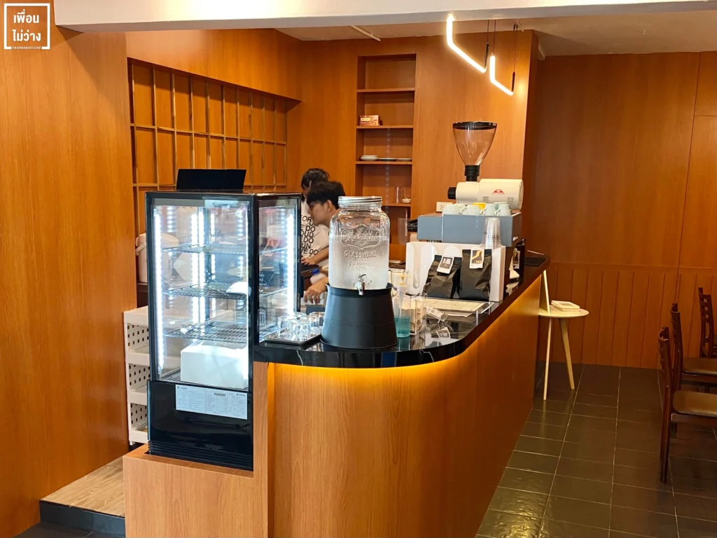 Moto coffee & friends คาเฟ่มินิมอลเปิดใหม่ หาดใหญ่