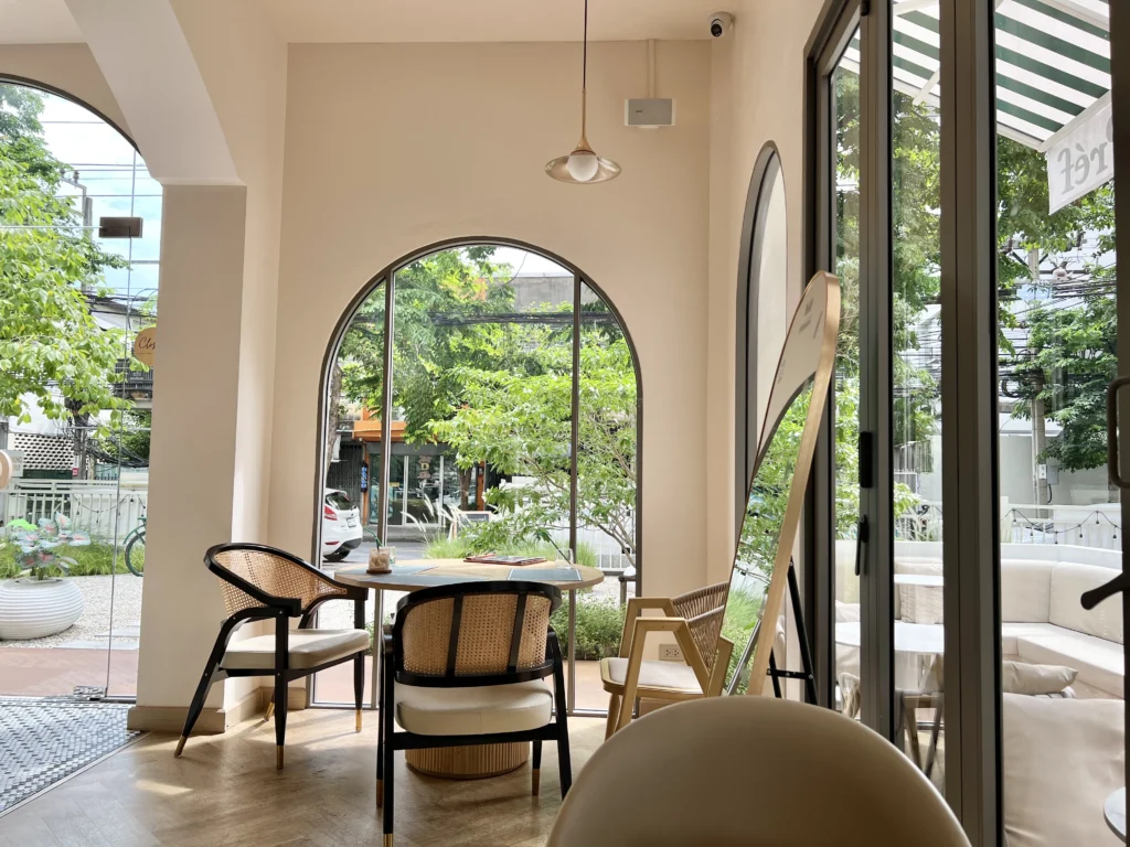 Pref Cafe and Bar คาเฟ่&บาร์ เปิดใหม่ย่านสาทร - FriendsBusy สถานที่ท่อง ...
